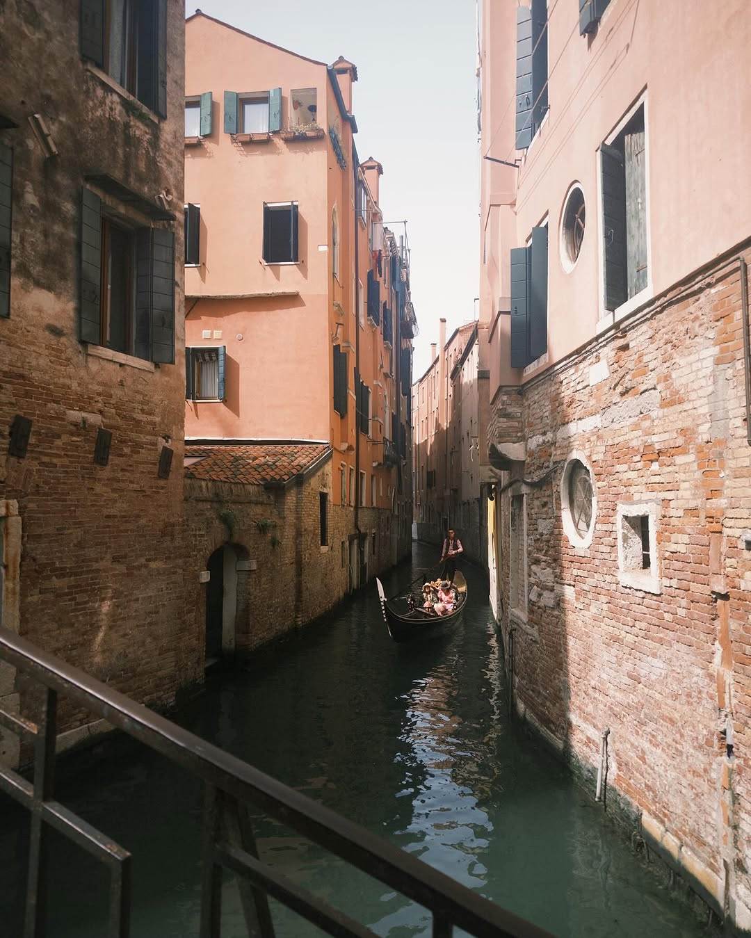 10個義大利威尼斯景點推薦！歐洲最美客廳、沉船書店、彩色小鎮-輕旅行