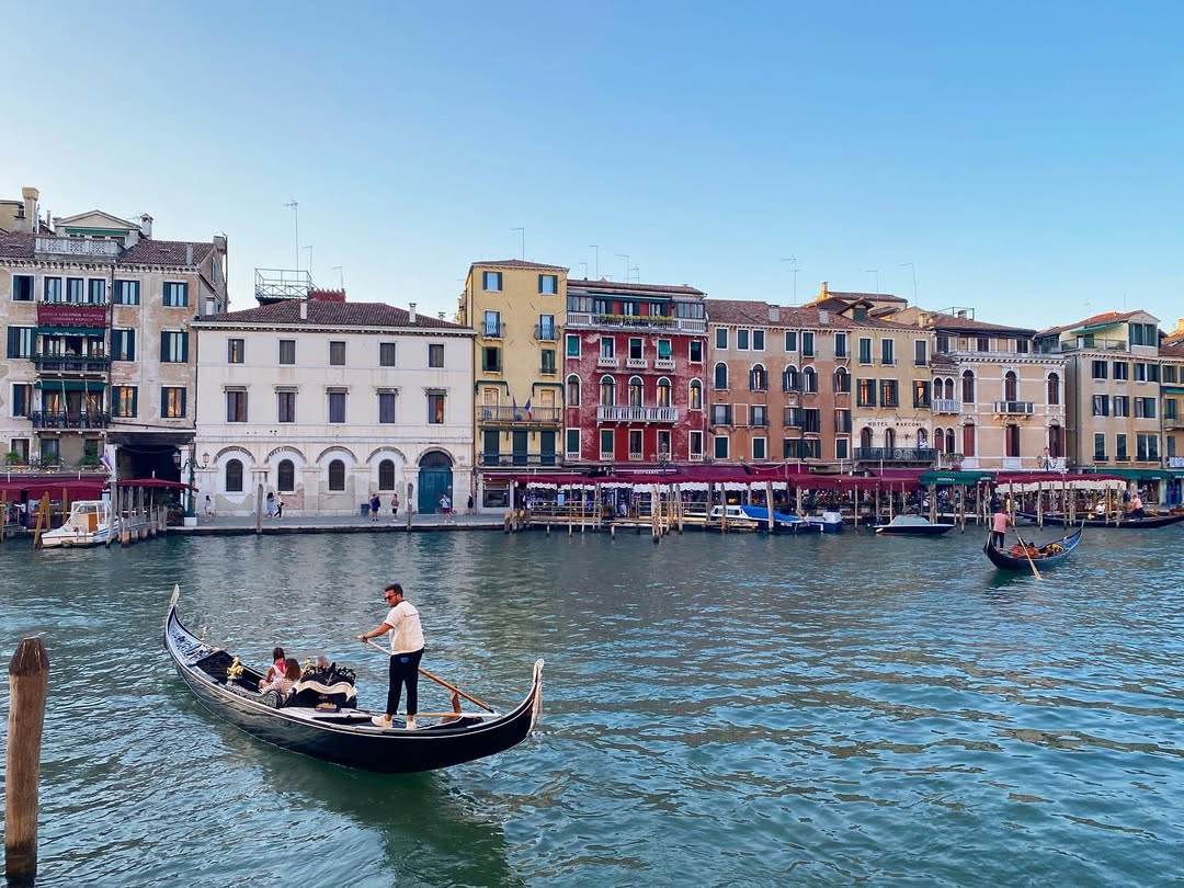 10個義大利威尼斯景點推薦！歐洲最美客廳、沉船書店、彩色小鎮-輕旅行
